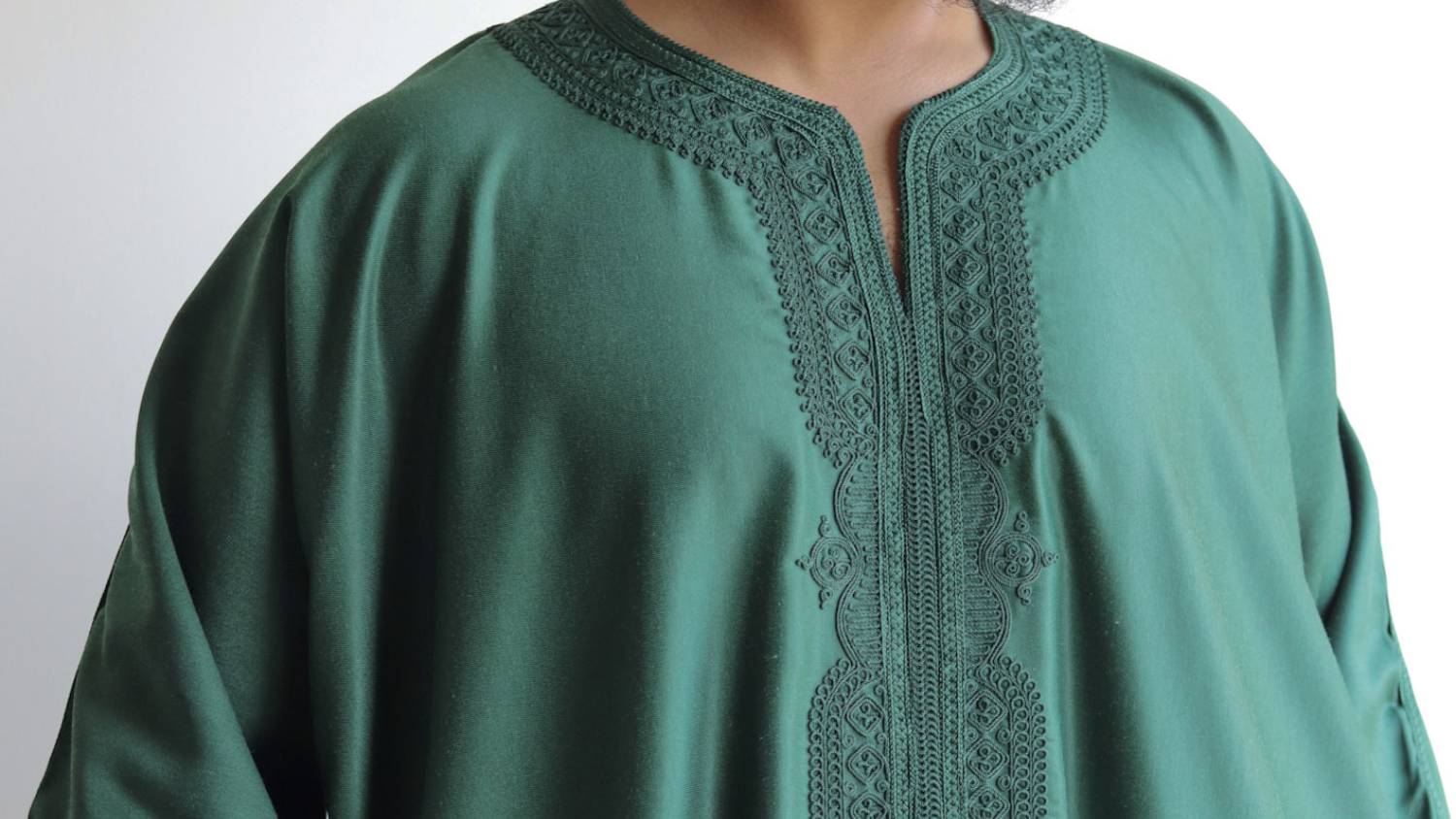 Why do Moroccan Thobes have Slits? – Jubbah.uk